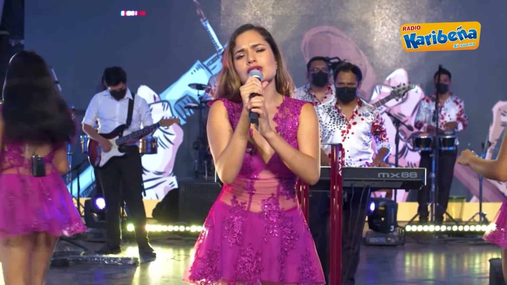 Tomando Cerveza - Corazón Serrano